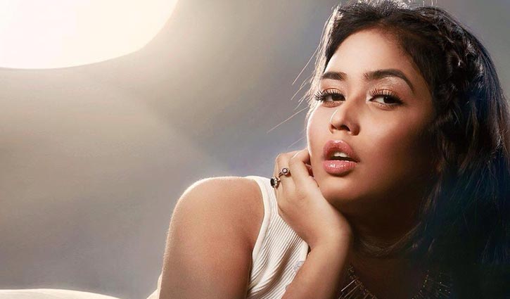 ছবিতে ভয়ংকর সুন্দর ভাবনা