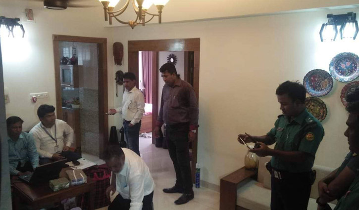 Raid at DIG Partha’s house, Tk8 lakh sized