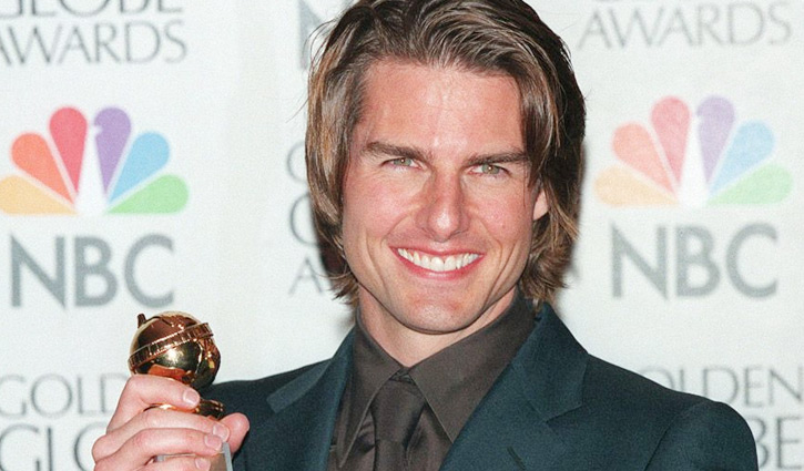 অ্যাওয়ার্ড ফিরিয়ে টম ক্রুজের প্রতিবাদ