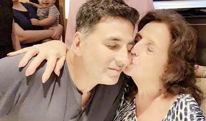 জন্মদিনে মাকে স্মরণ করলেন অক্ষয়