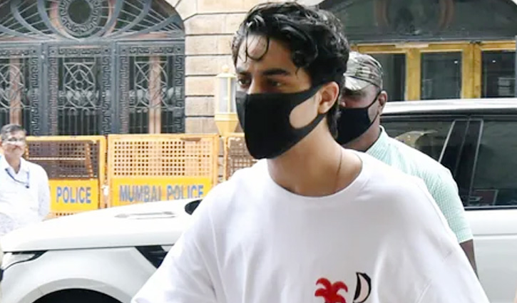 মনোবিদের শরণাপন্ন হচ্ছেন শাহরুখ পুত্র?