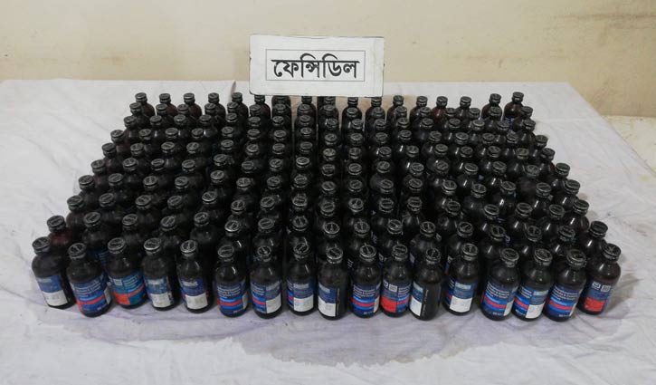 ফেনসিডিলসহ মাদক ব্যবসায়ী গ্রেপ্তার
