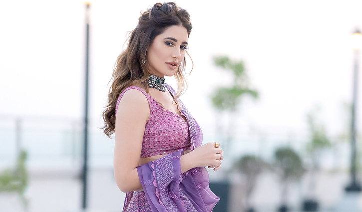 নিজেকে নতুনভাবে মেলে ধরতে চান নার্গিস ফাখরি