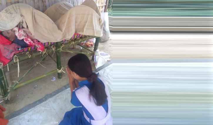 বাবার মরদেহ ঘরে রেখেই পরীক্ষায় অশ্রুসিক্ত মেয়ে