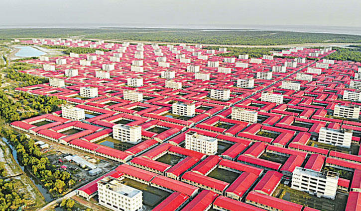 ভাসানচরের পথে আরও ১২৫০ রোহিঙ্গা