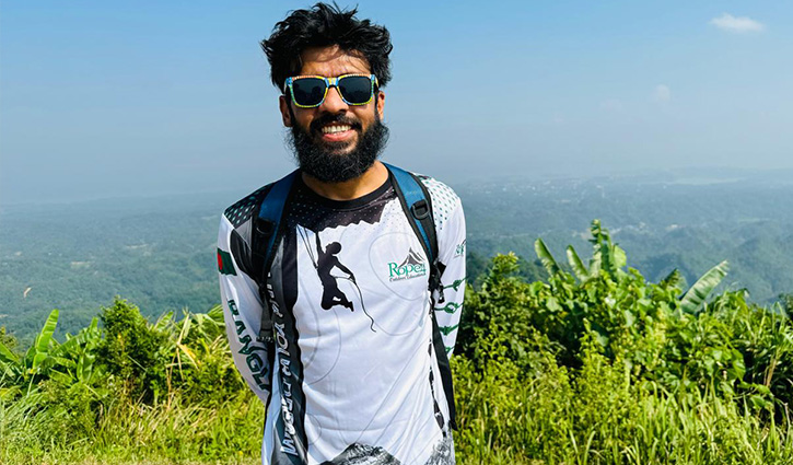 ফুরোমন পাহাড় ভ্রমণ করলেন এভারেস্ট জয়ী বাবর আলী